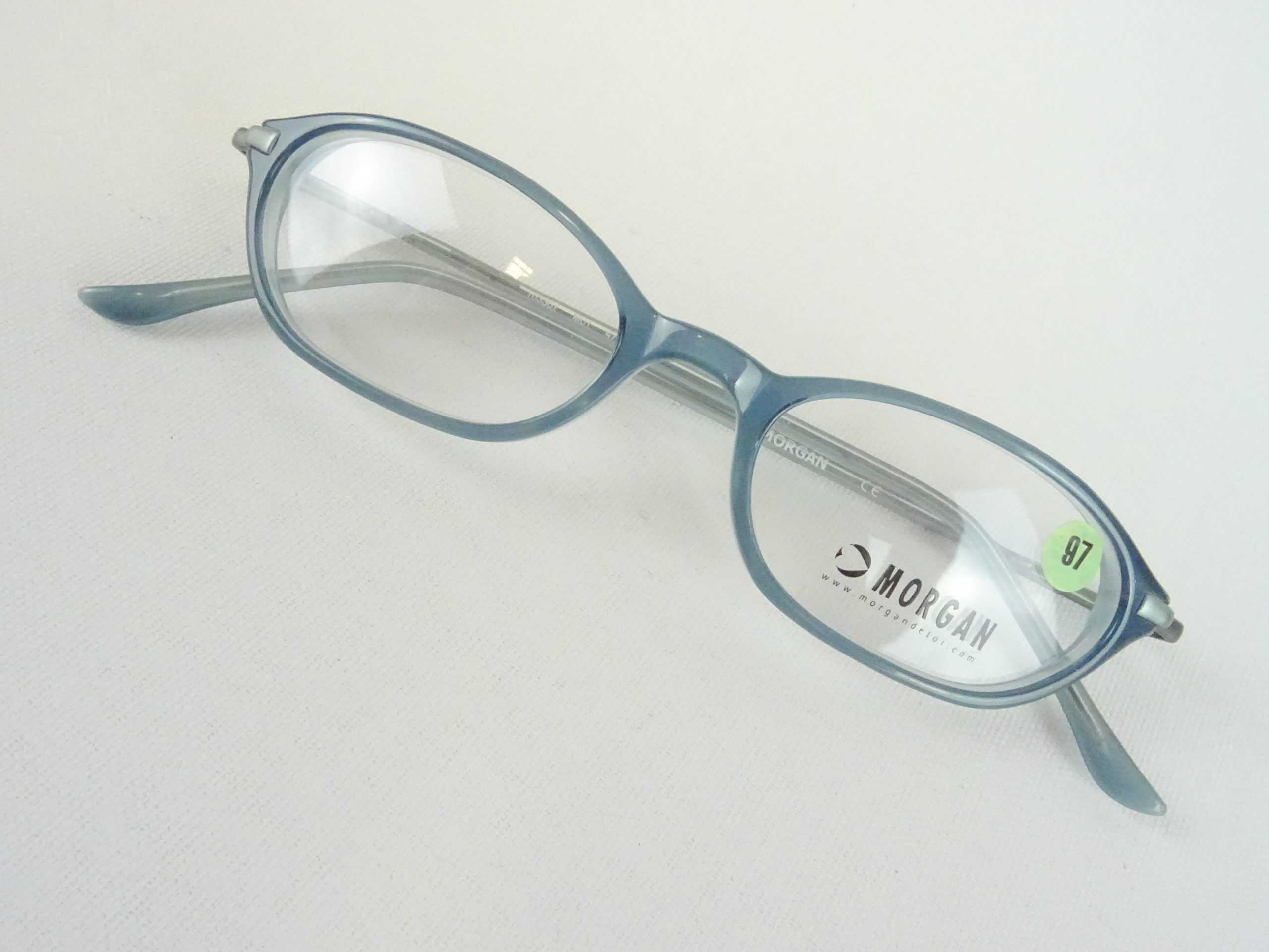 Blaue Brille mit kleinen ovalen Gläser Kunststoffgestelle ohne ...